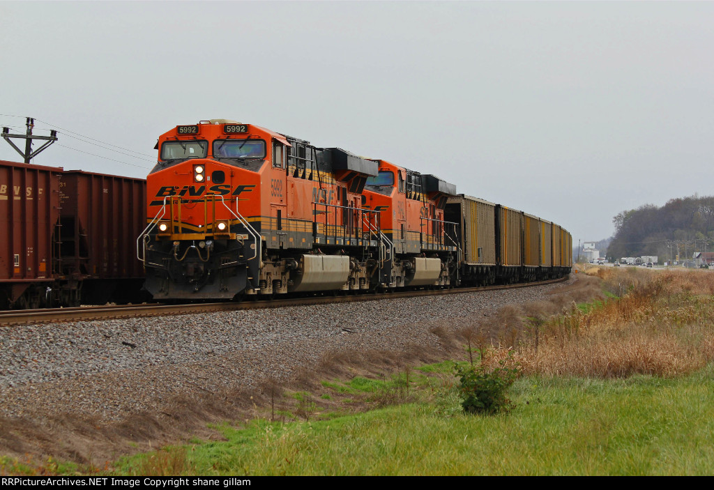 BNSF 5992 Works it's way Nb out OF elsberry.
